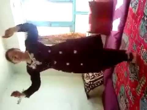 Afghani Girl Dance On Pashto Song - Home Video - YouTube