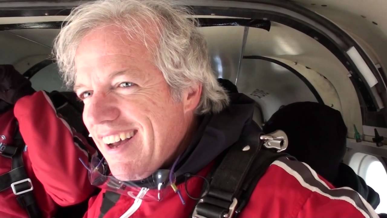 Saut tandem - Stéphane Bernatchez - YouTube