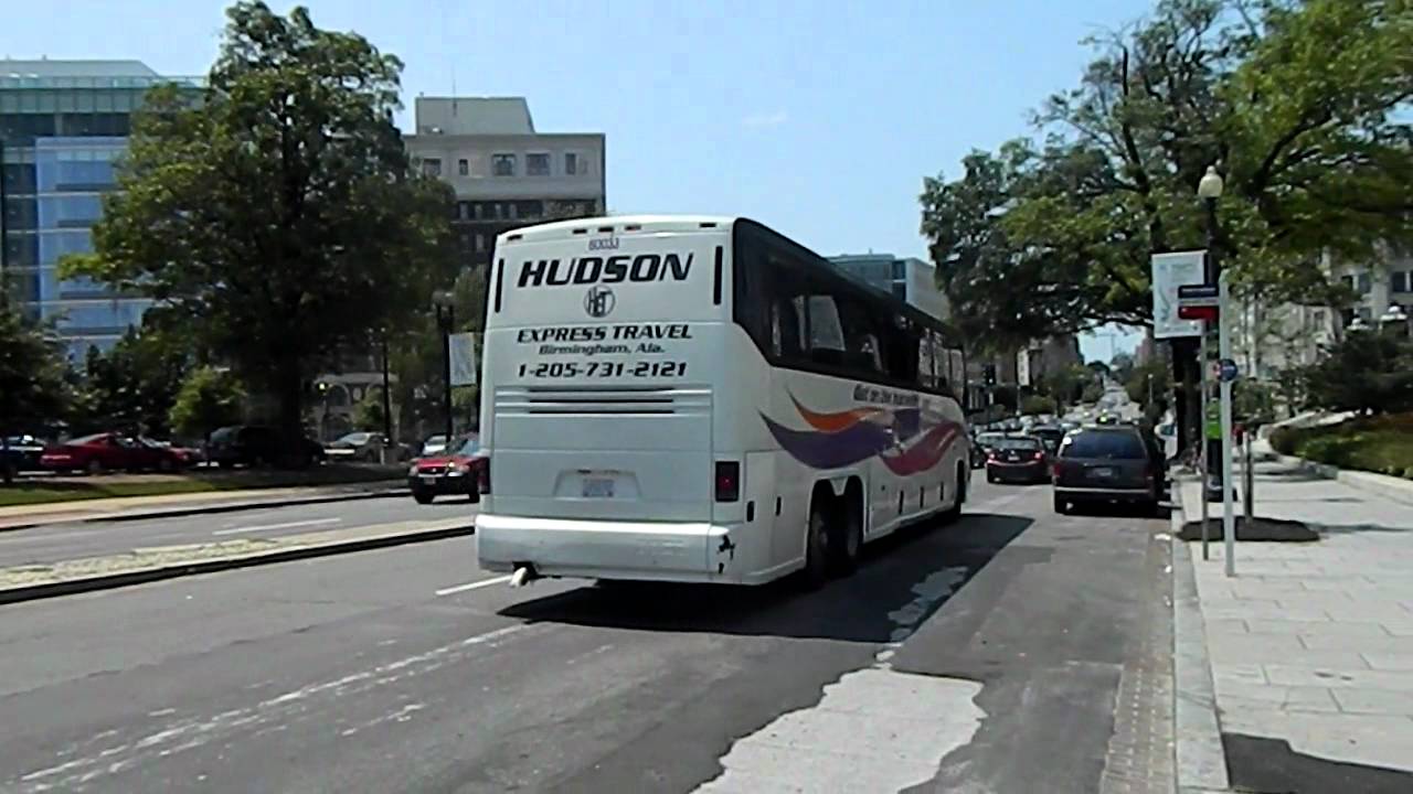 Hudson Express Travel 2001 Motor Coach Industries E4500 (102-EL3 ...