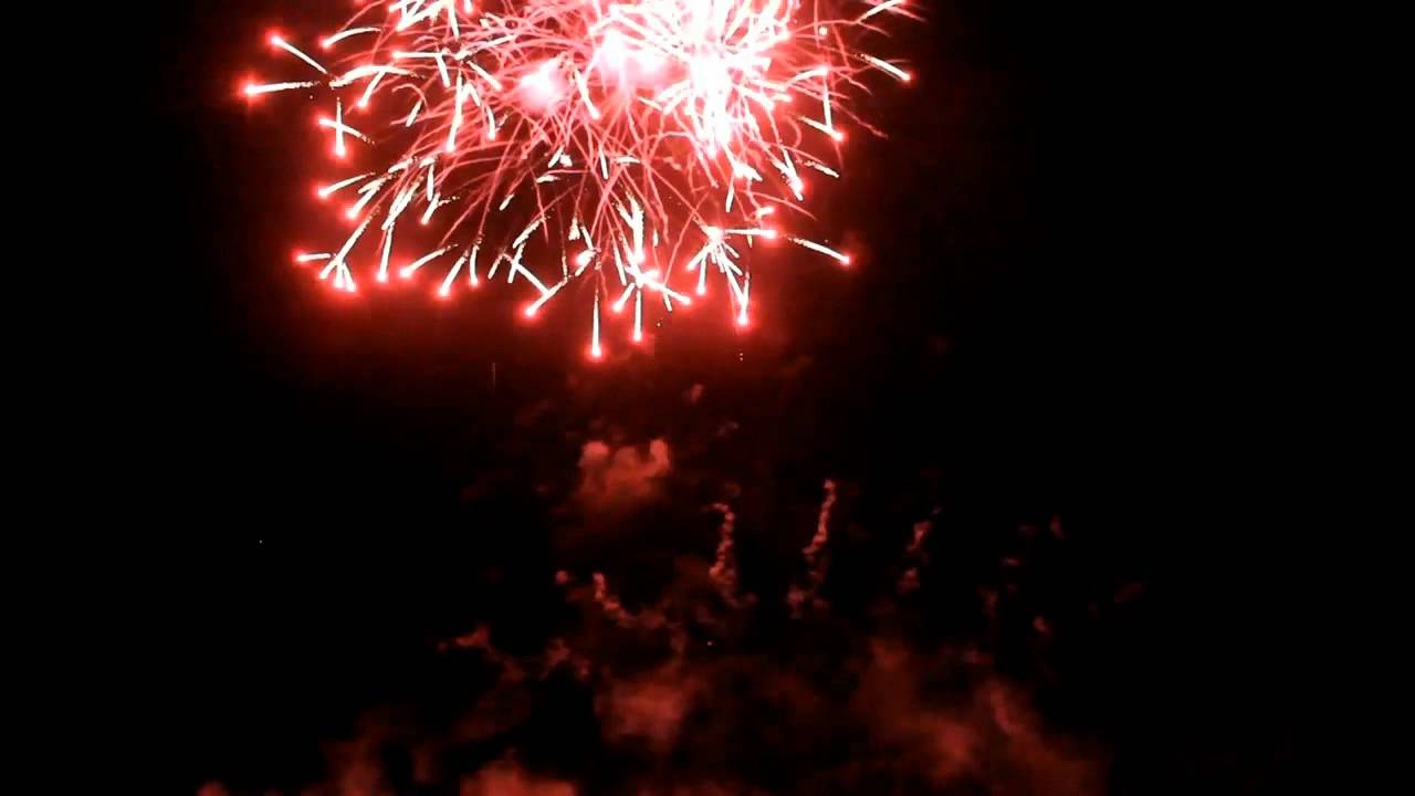 PGI 2012 - Mad Bomber Fireworks Display 1 - YouTube