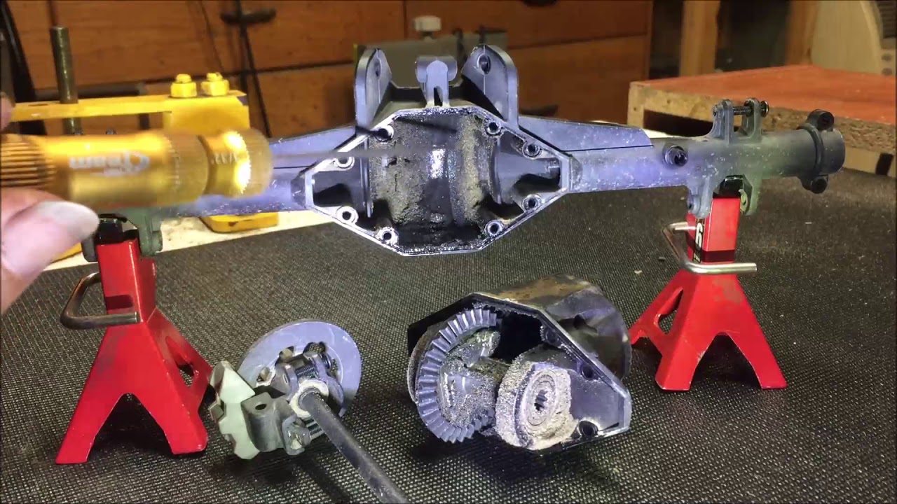 Traxxas UDR diff mod - YouTube