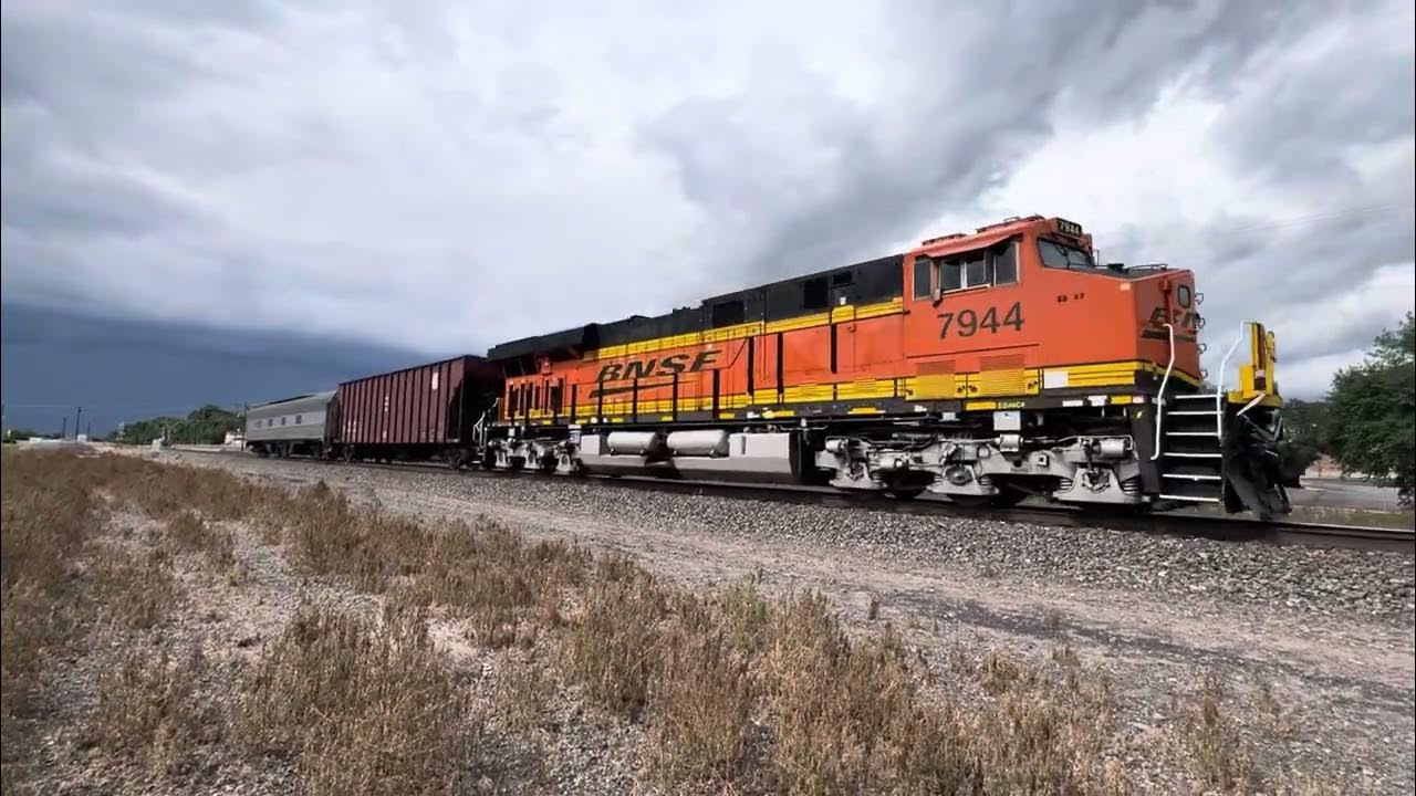 BNSF #7944 Lead’s The SB U-DENCHI5-21Z Through Security & Widefield, CO 7/21/24. - YouTube