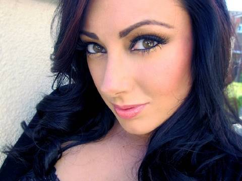 Jen Bee's Instagram, Twitter & Facebook on IDCrawl