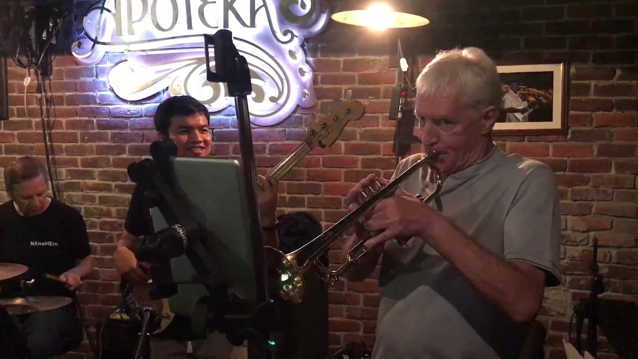 Roddy Lorimer Blows a Solo - Papa's Got a Rolling Stone - YouTube