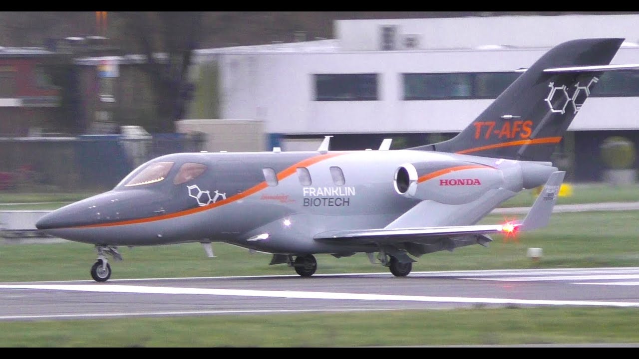 HondaJet almost blown away! | crosswind landings - YouTube
