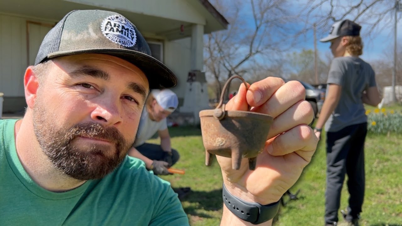 Treasure Hunting the Abandoned Homestead! - YouTube