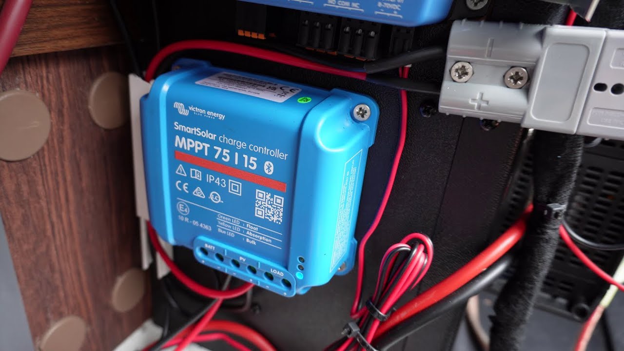 Einbau des Votronic Standby Charger und Victron Mppt Solar Regler 75/15 ...
