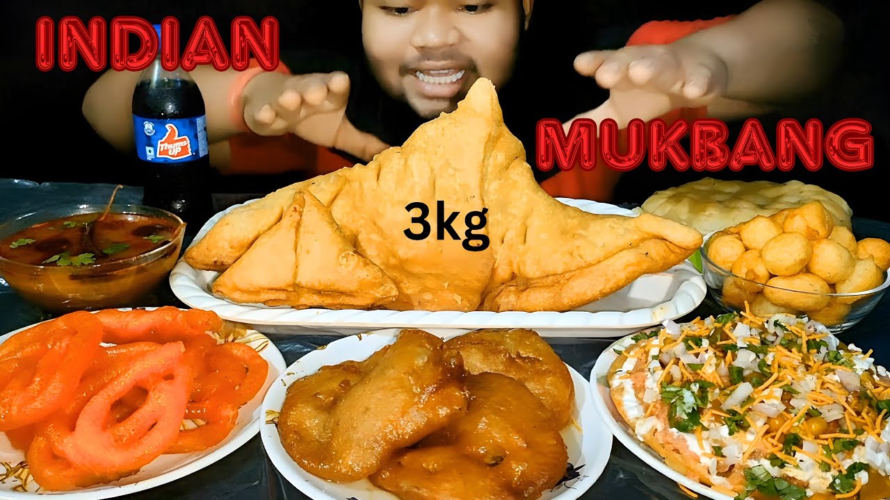 3KG BIG SIZE JAMBO SAMOSA EATING MUKBANG WITH JALEBI,MAALPUA,PAPDI CHAT ...
