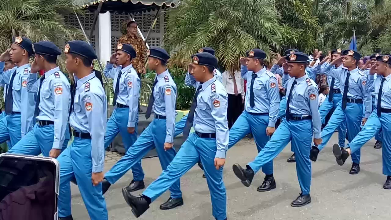 PENGUKUHAN SMA 1 MATAULI TAHUN 2018 - YouTube