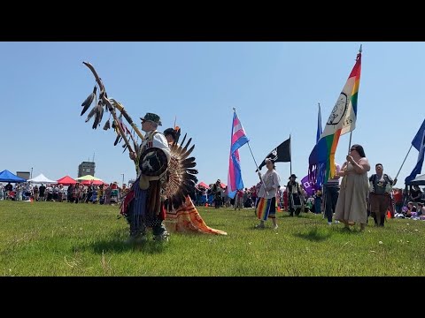 2-Spirit Pow Wow Grand Entry - May 27, 2023 at Downsview Park, Tkaronto / Toronto - YouTube