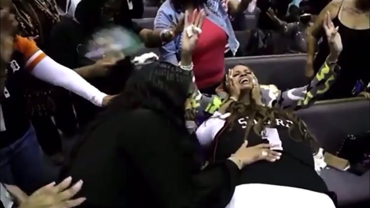 (PROPHETIC) Dr. Valerie Moore - Don't Bury It Yet - YouTube