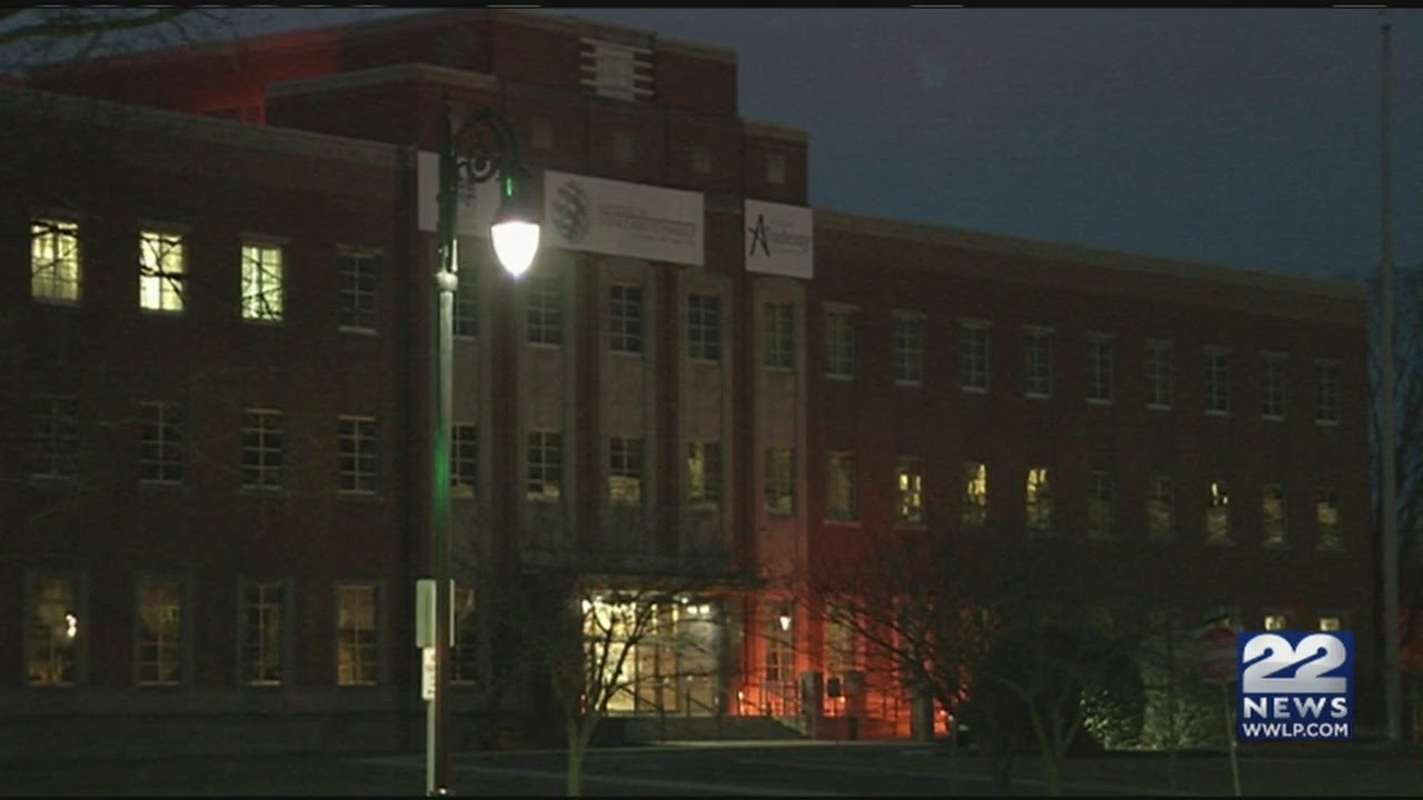 Weapons threat made by Springfield Sci Tech student - YouTube