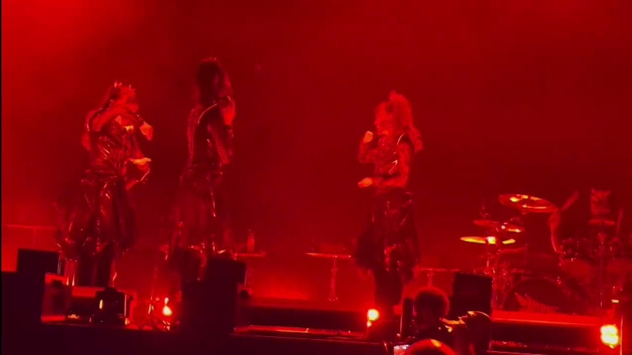「MEGITSUNE」BABYMETAL ROCK IN ROMA 2024 - YouTube