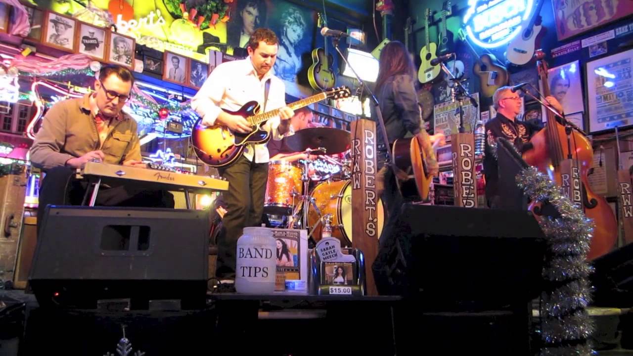 Sara Gayle Meech "All I Want Is A Honky Tonk" - YouTube