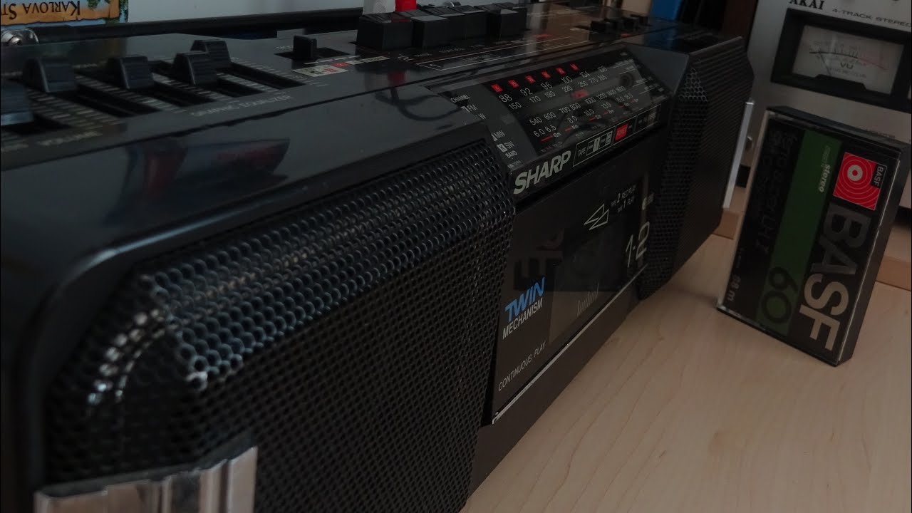 Sharp WQ-T282 Twin tape Boombox/Radiorecorder - YouTube