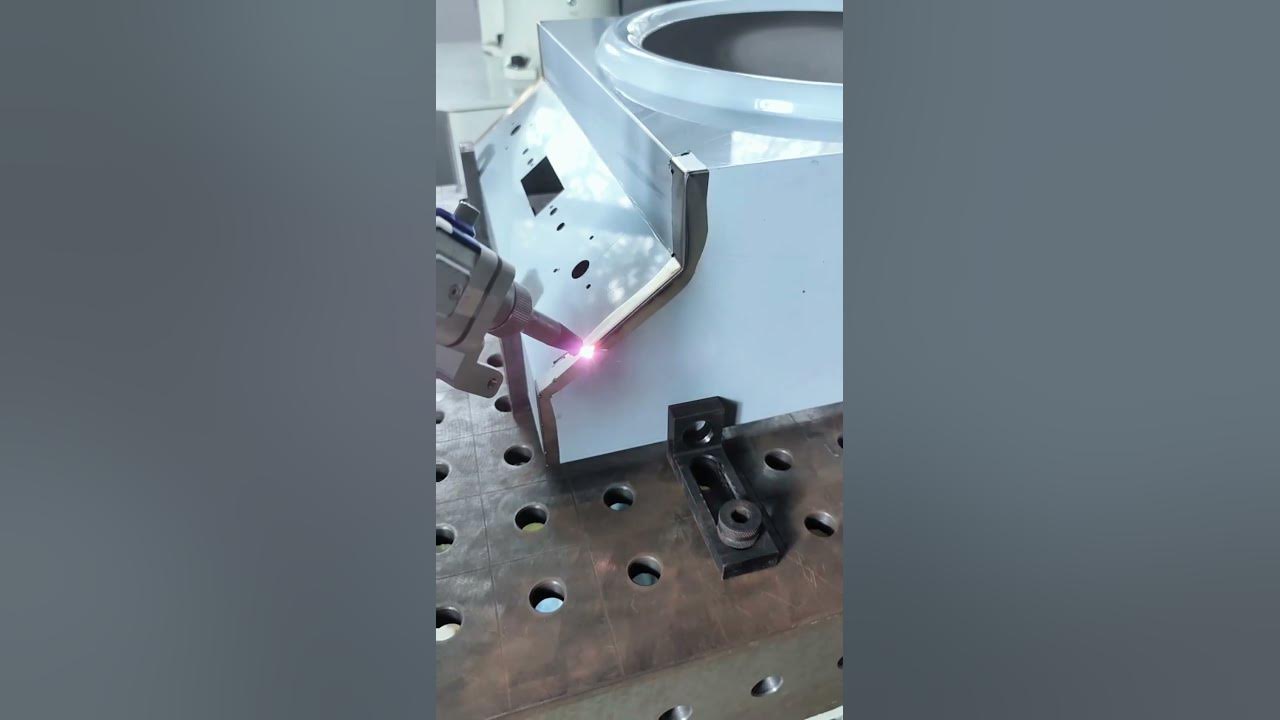Pdkj Robot Laser Welder Applied To The Hardware Industry Welding Stainless Steel 0 6mm Youtube