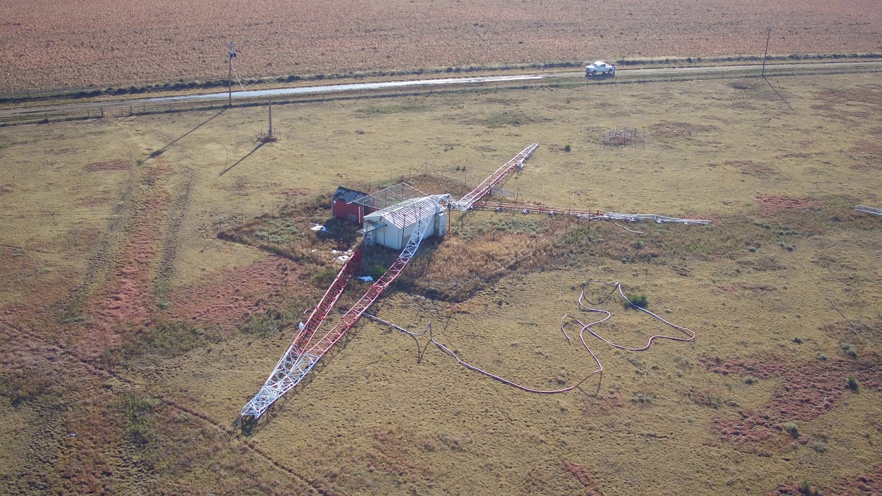 Radio Station Tower Collapse near Amarillo, TX. - YouTube