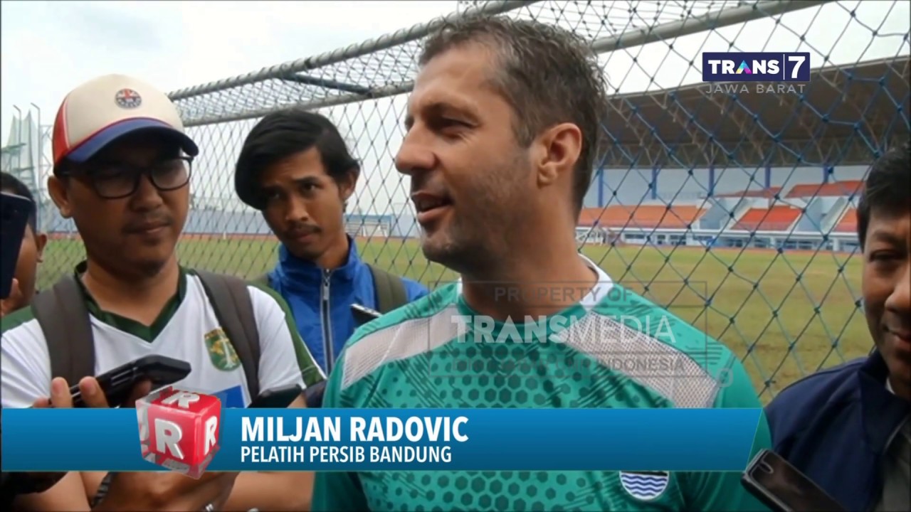 Latihan Perdana Persib Bersama Pelatih Miljan Radovic - YouTube