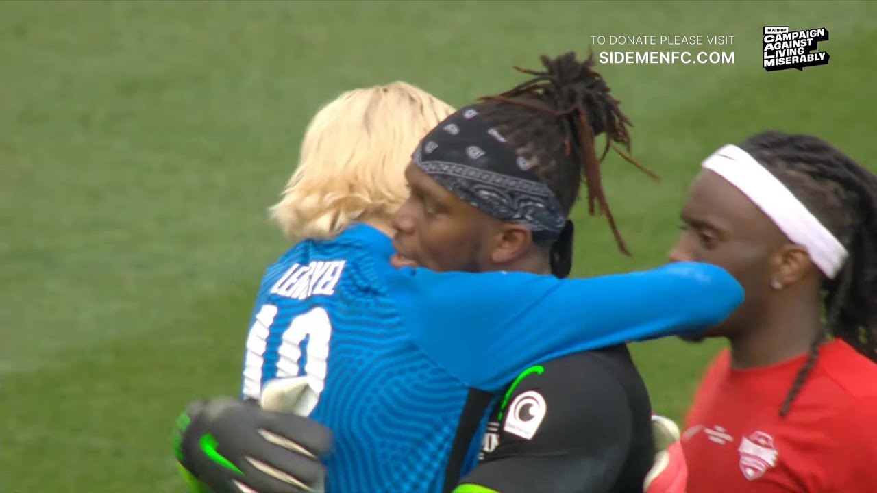 KSI hugs xQc - YouTube