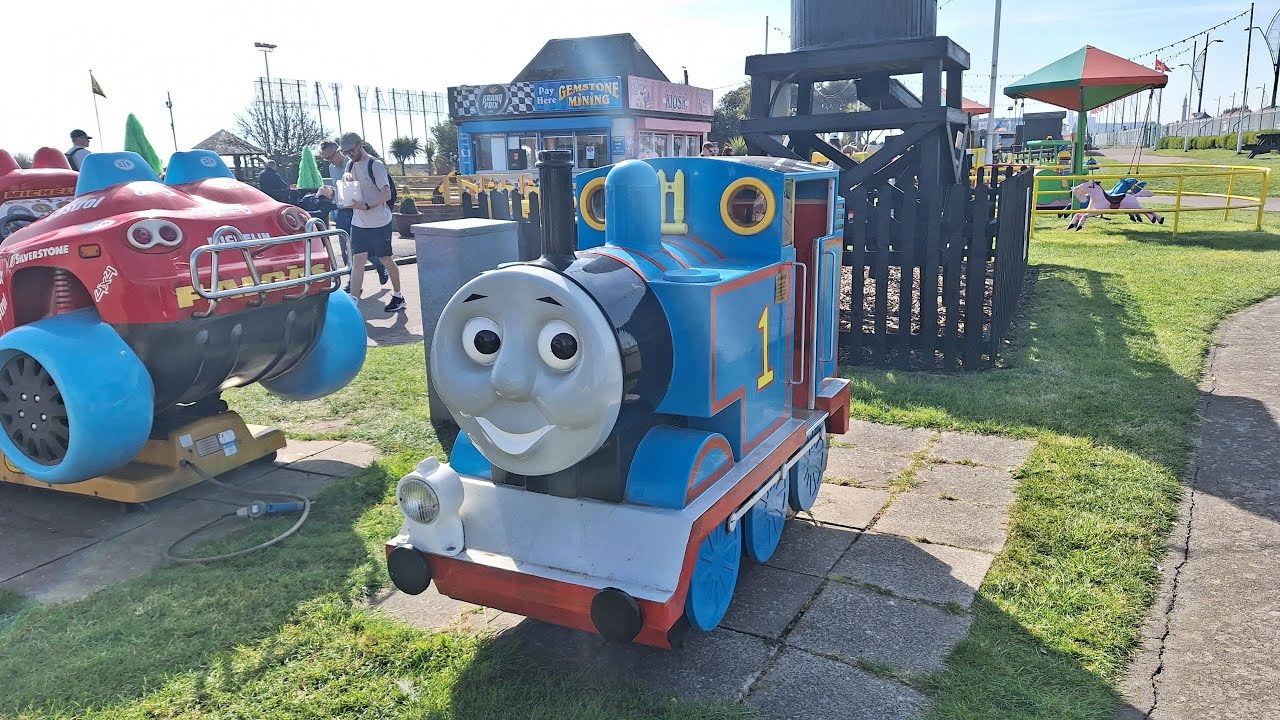 1990s R G Mitchell Thomas The Tank Engine Coin Operated Ride - YouTube
