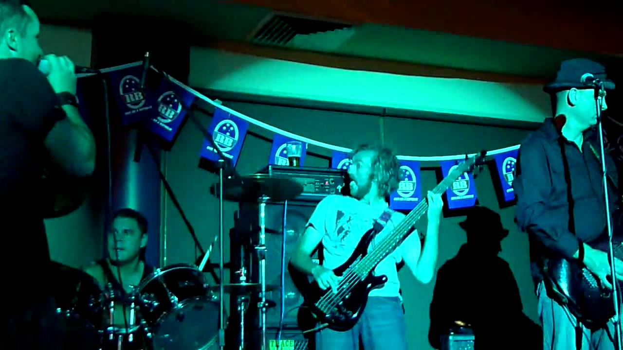 Room Temperature live at The Freeway Hotel - YouTube