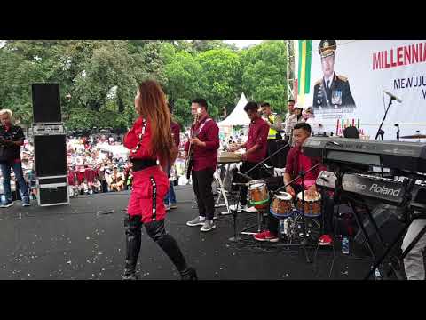 Lagi syantik - Nita Talia konser dangdut di kota subang