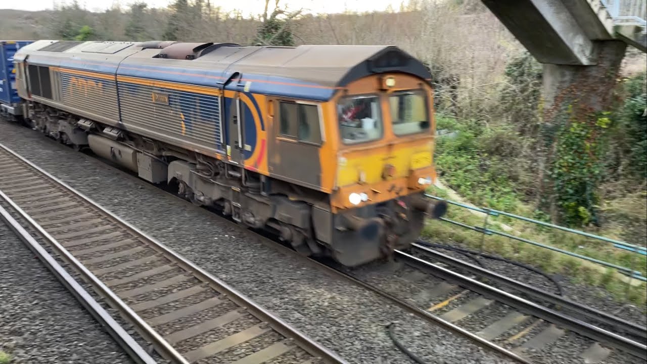 Class 66 | 66776 ‘Joanne’ | GB Railfreight - YouTube