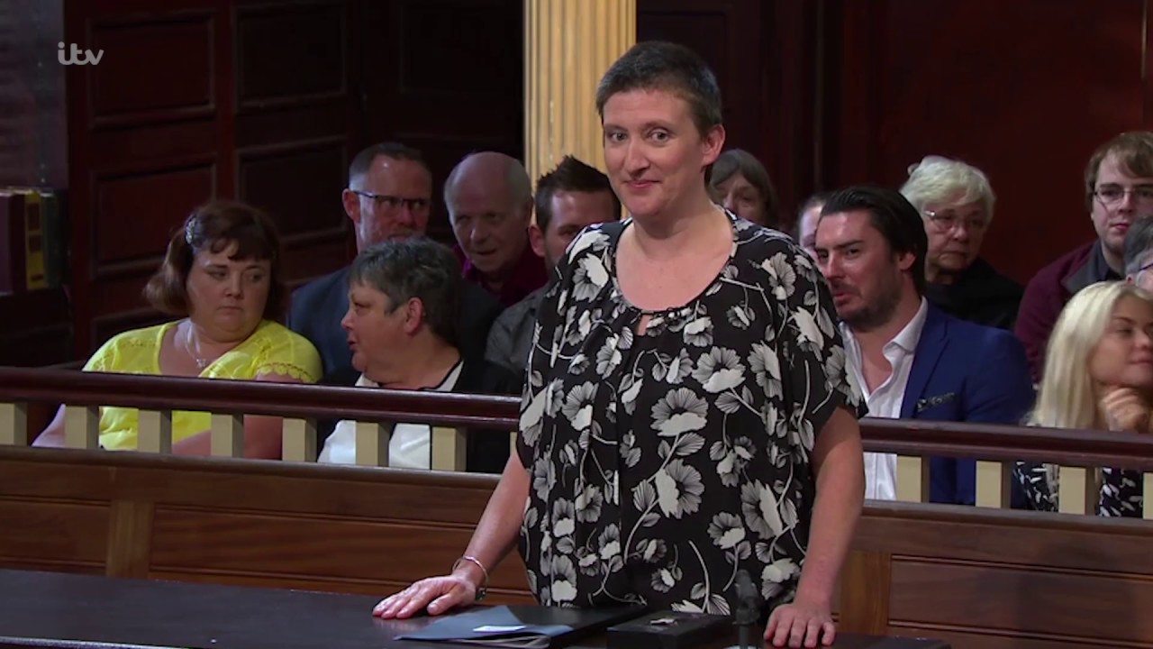 Michelle And Stuart Enter The Courtroom | Judge Rinder - YouTube