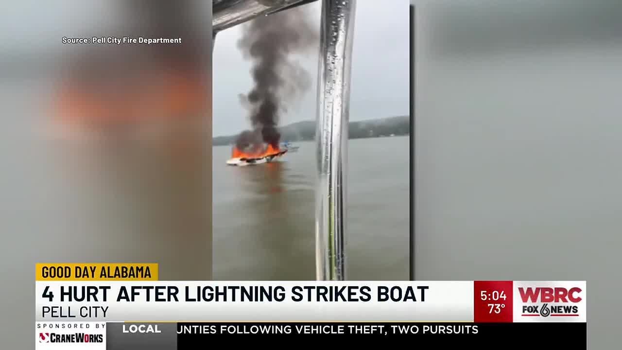 4 hurt after lightning strikes boat - YouTube