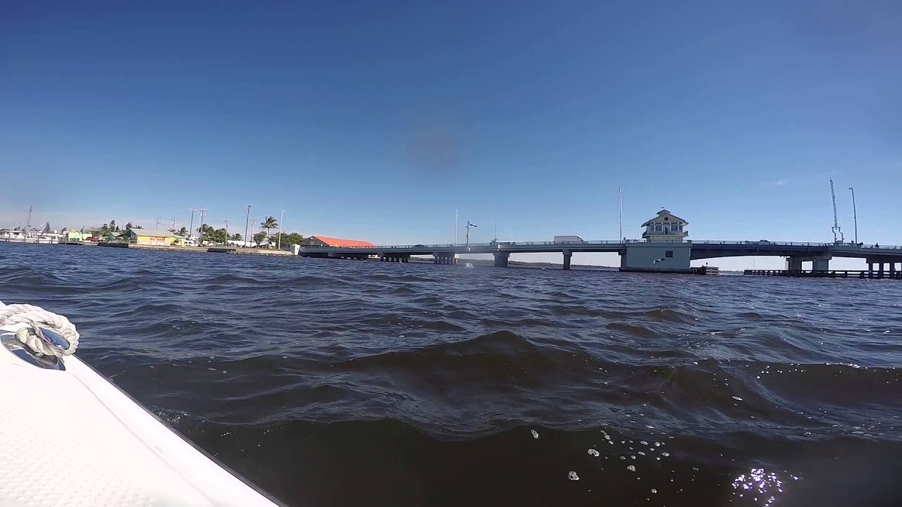 Boat tour of Matlacha - YouTube