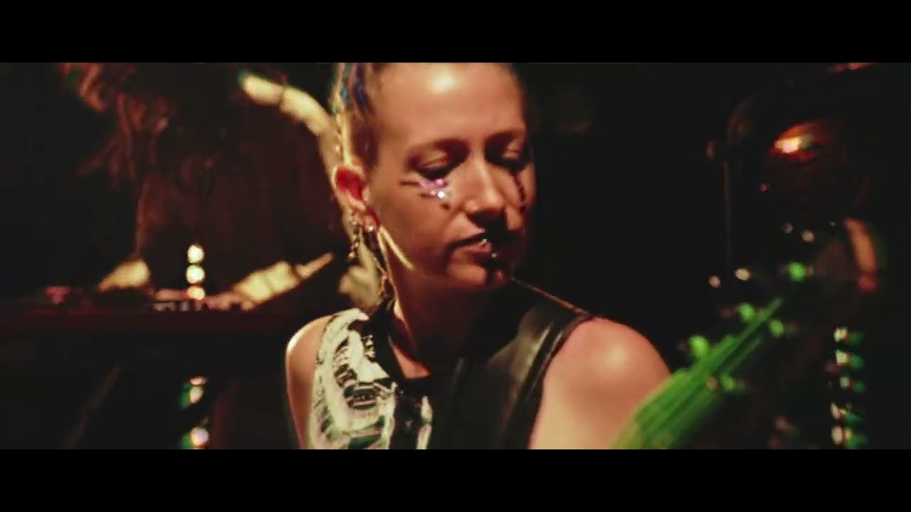 Renegade - LADY LA FÉE (Official Music Video) - YouTube