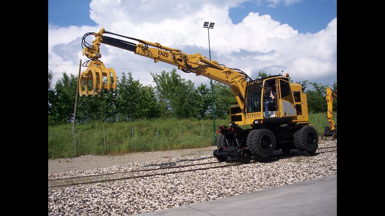 ROAD RAIL LOADER ENZO - YouTube