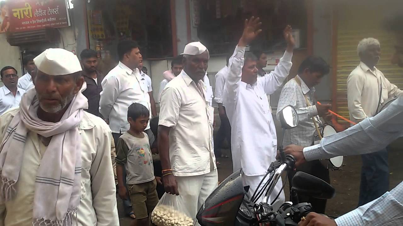 Tasha player in jatra Dhanora tal - ashti. Beed - YouTube