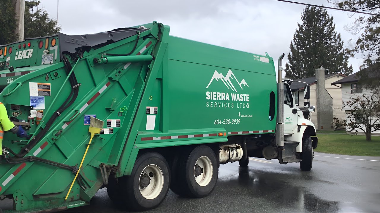 Sierra Waste Services Limited Rollins Leach 2R-III Rear Loader 336 ...