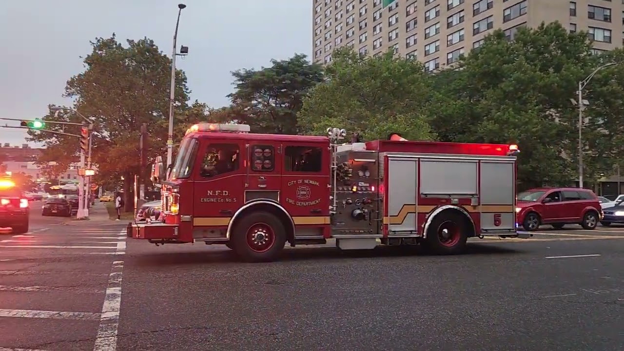 Newark Nj Fire Department Engine 5 Responding 8-1-22 - YouTube