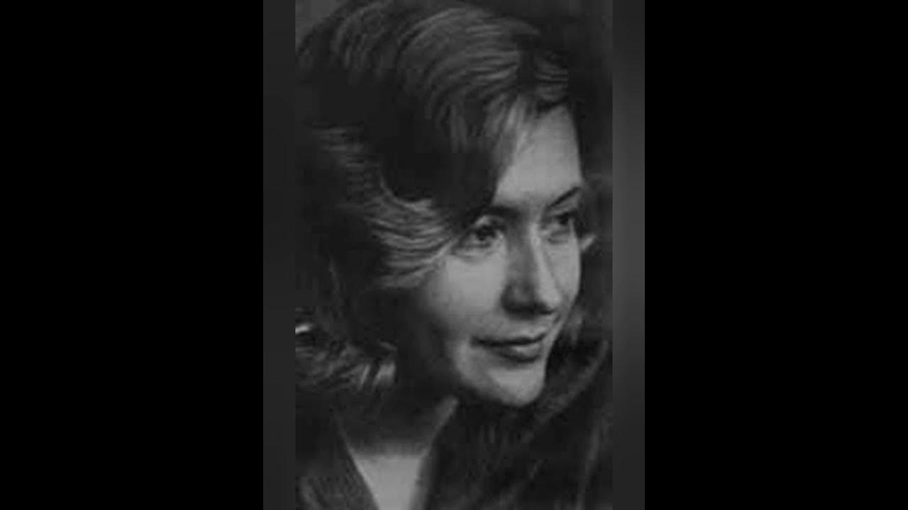 Юлия Друнина - Не встречайтесь с первою любовью: Стих - YouTube