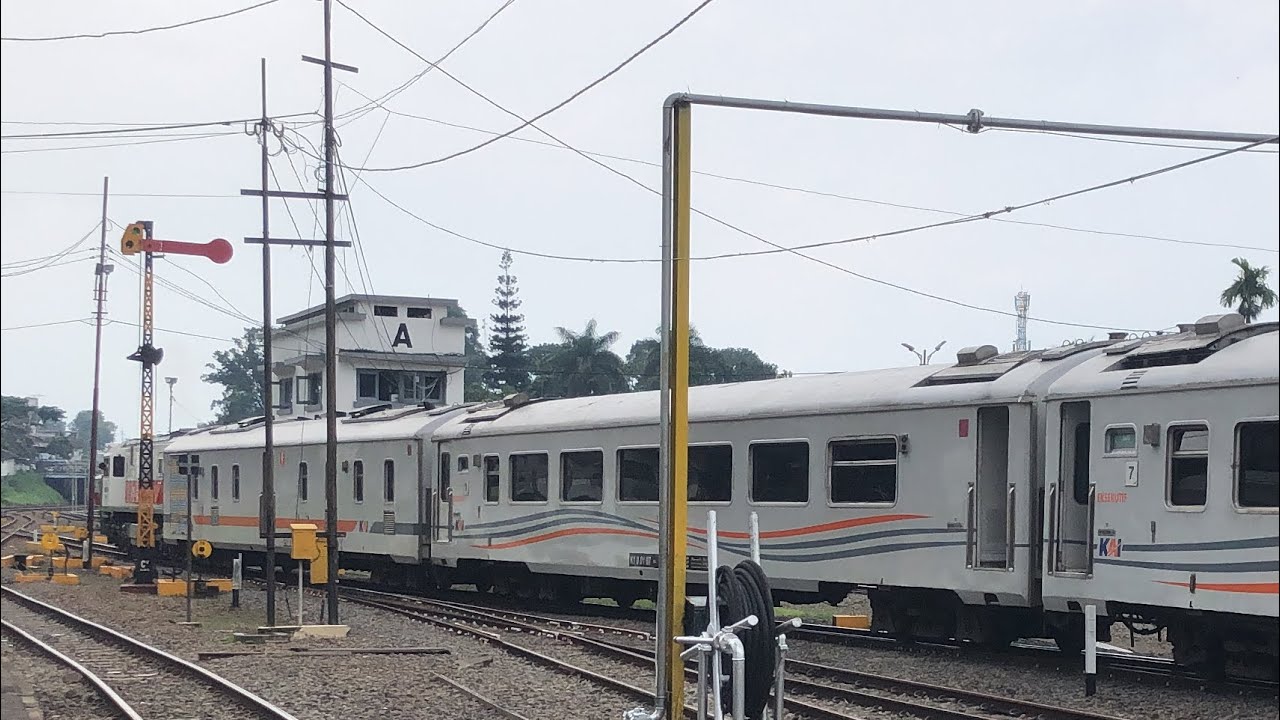 HUNTING KERETA API ASLI EKONOMI PENATARAN & KERETA API BARANG BALAS ...