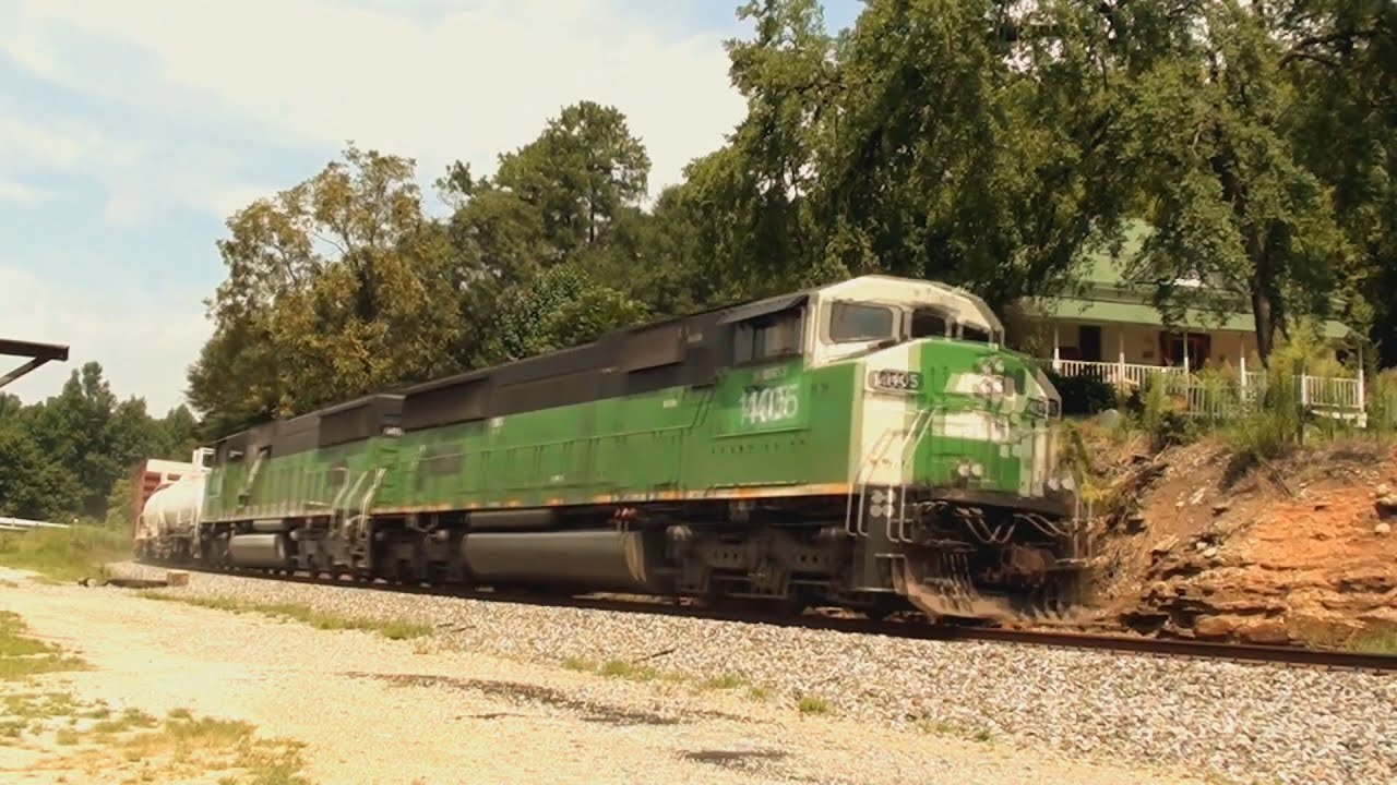 Rare BN green units on NS M75 - YouTube