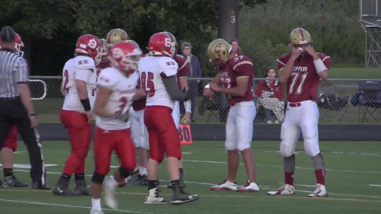 Portsmouth Clippers versus Spaulding Red Raiders NH Gridiron 2017 - YouTube