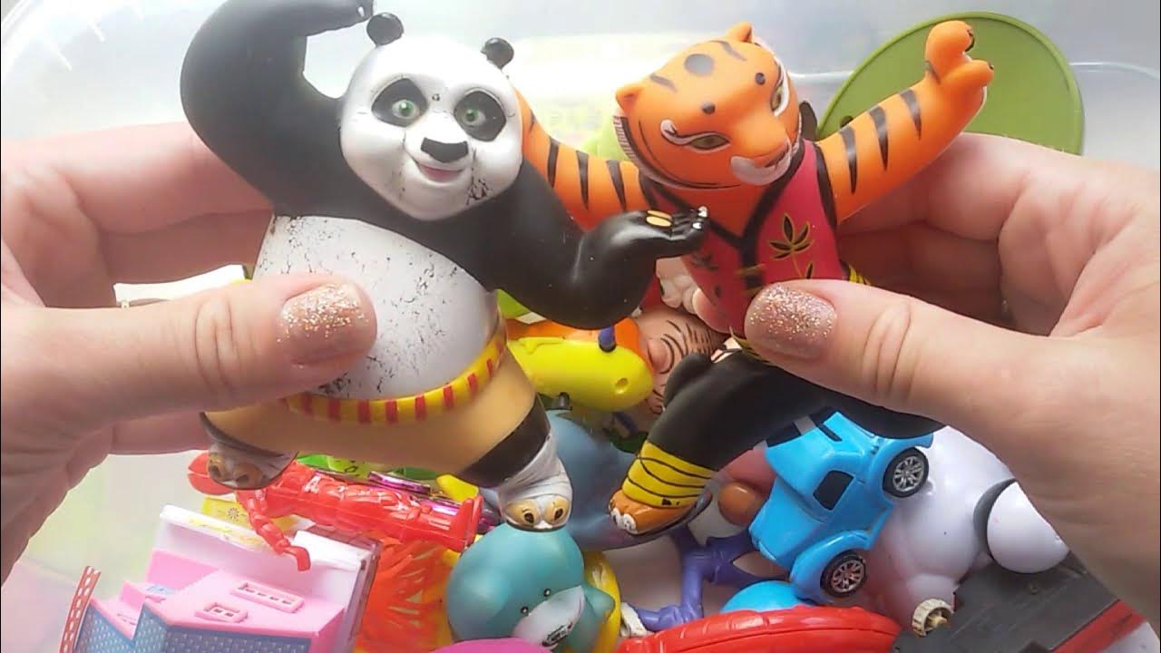 Toy BOX ОГРОМНАЯ коробка Игрушек. Достаем игрушки из коробки. - YouTube