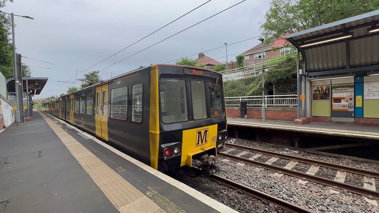 Tyne and Wear Metro Trains at Seaburn (27/7/23) - YouTube