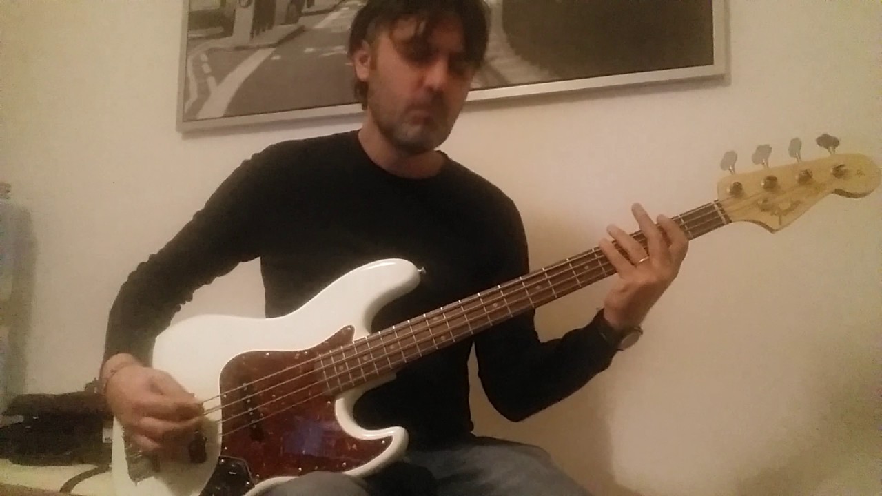 The headmaster ritual bass cover - The Smiths - Andy Rourke bass line ...