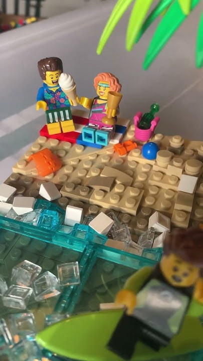 My entry into a @LEGO summer build challenge. Trying to keep it small ...