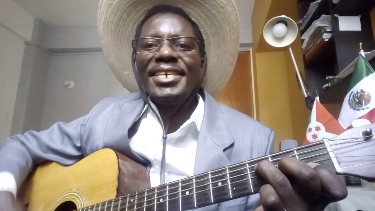 La Bamba, de Ritchie Valens, Gutarra acoustica by Pazzos Bi - YouTube
