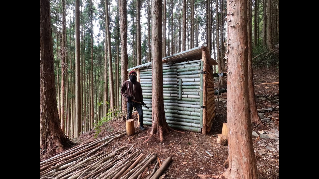 Building Off Grid Shelter : Solo Bushcraft - YouTube