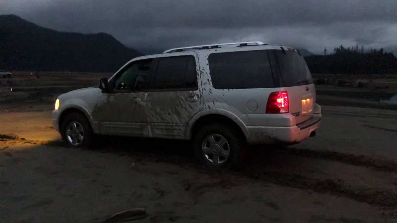 Ford Expedition on Mud Flats - YouTube