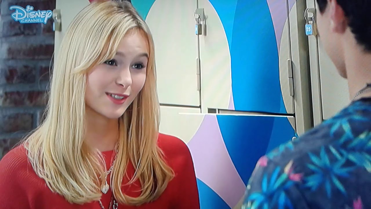 Extrait Soy Luna 3 en FR - Emma s'en va (enfin!) - Épisode 47 - YouTube