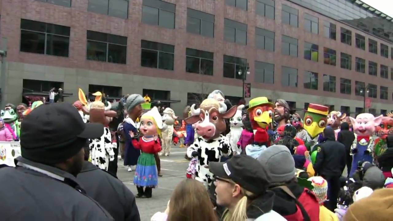 2009 Thanksgiving Parade - Detroit, Michigan - YouTube