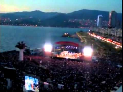 Grup Yorum 30.Yıl Konseri / İzmir Gündoğdu / Uyan Berkin