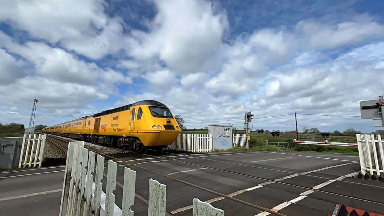 43062 and 43013 passing Purton Collins lane level crossing on Tuesday ...